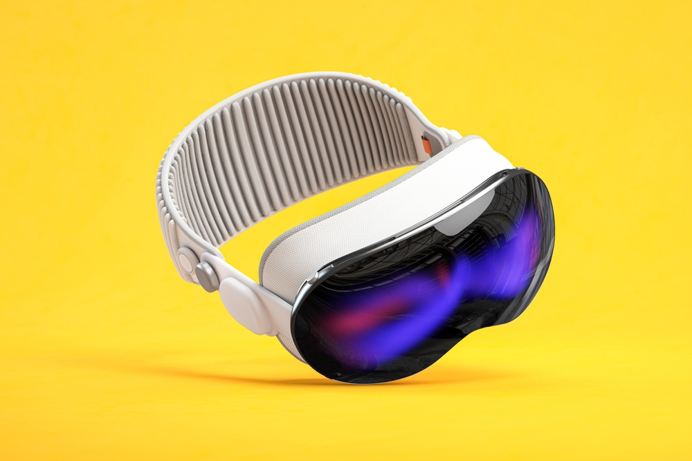 Apple Patches Vision Pro Vulnerability Used in Possibly ‘First Ever ...