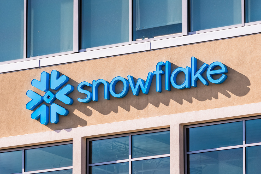Snowflake Moves to MFA, 14-Character Passwords | Cyware Alerts - Hacker ...