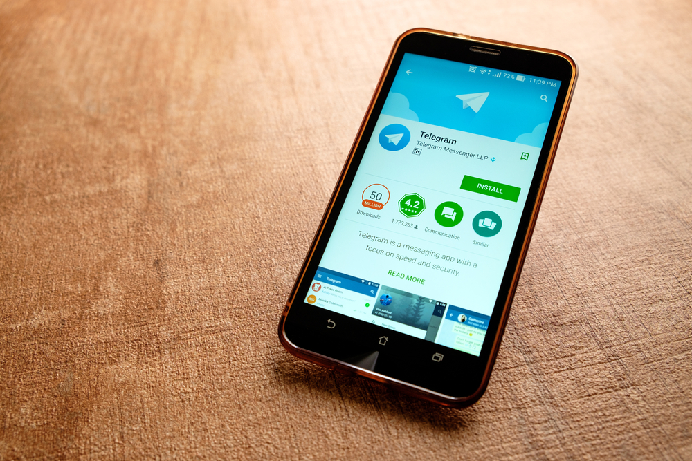 This nasty Android malware caused a phone to overload and bulge ...