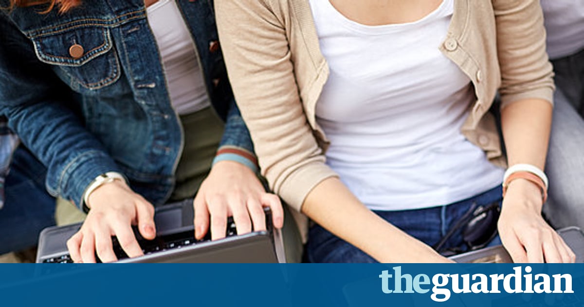 Fake model scouts tricking UK girls into sharing explicit photos ...